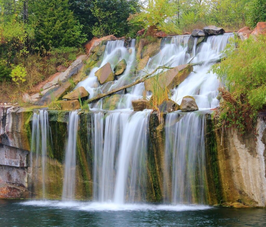 27 Best Waterfalls in Wisconsin + Local Hidden Gems