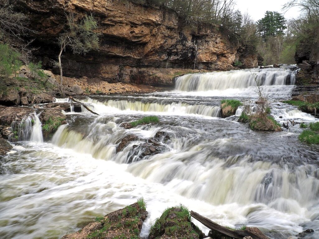 27 Best Waterfalls in Wisconsin + Local Hidden Gems